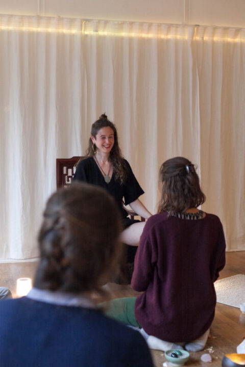 Vulva Watching | Studio Prana